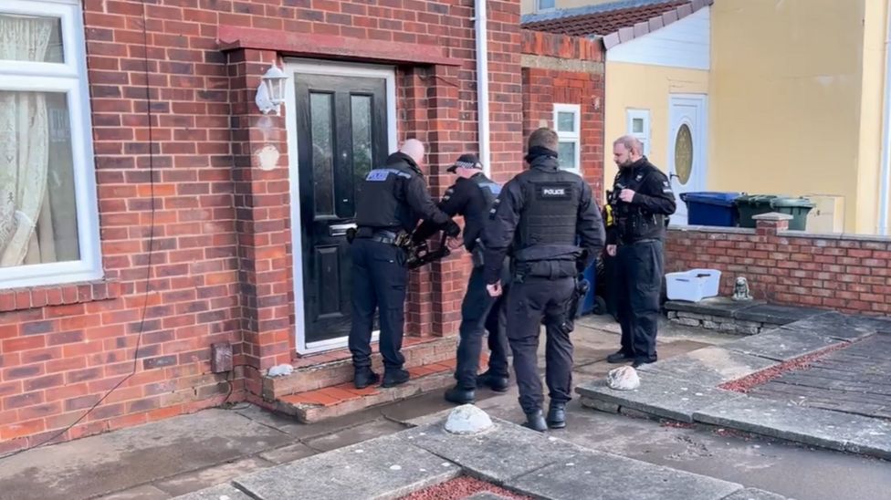 Cleveland Police arrest five during raids and vehicle stops - BBC News