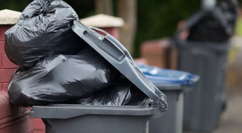 'Foul smells and health crisis' fears over bin collection plans - BBC News
