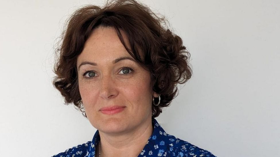 Integrated education: Lack of post-primary places 'frustrating' - BBC News