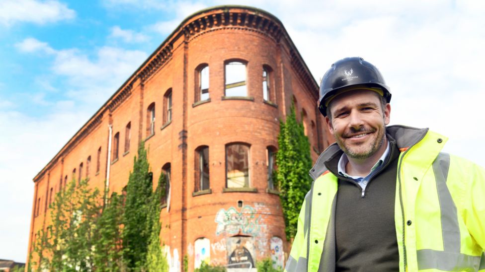 Derby: Developer pledges to save historical goods yard - BBC