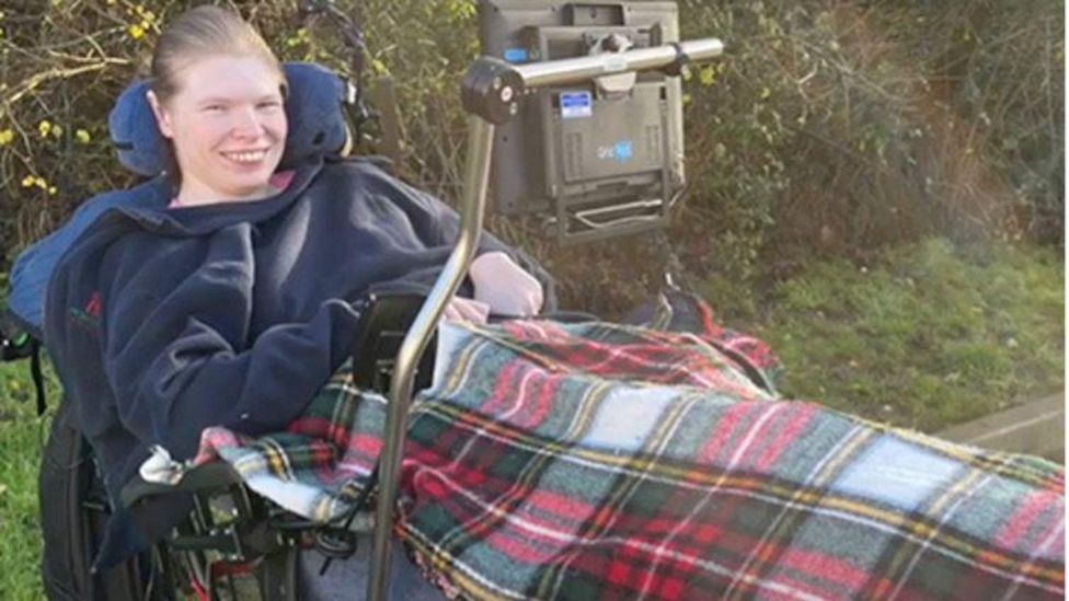 Disabled Southampton student recognised for pioneering work - BBC News