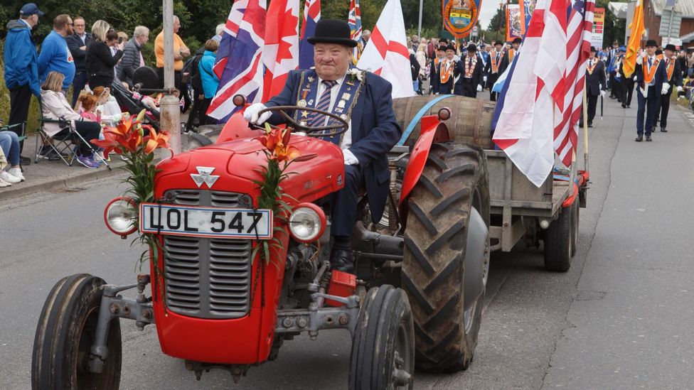 In photos: Twelfth of July celebrations begin across NI - BBC News
