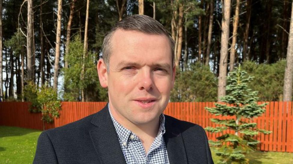 Swinney to urge voters 'to put Scotland's interests first' - BBC News