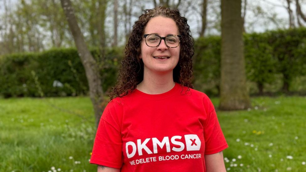 Brotton blood cancer patient's story inspires stem cell drive - BBC News