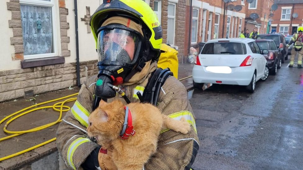 Leicester house fire forces evacuation and road closures - BBC News
