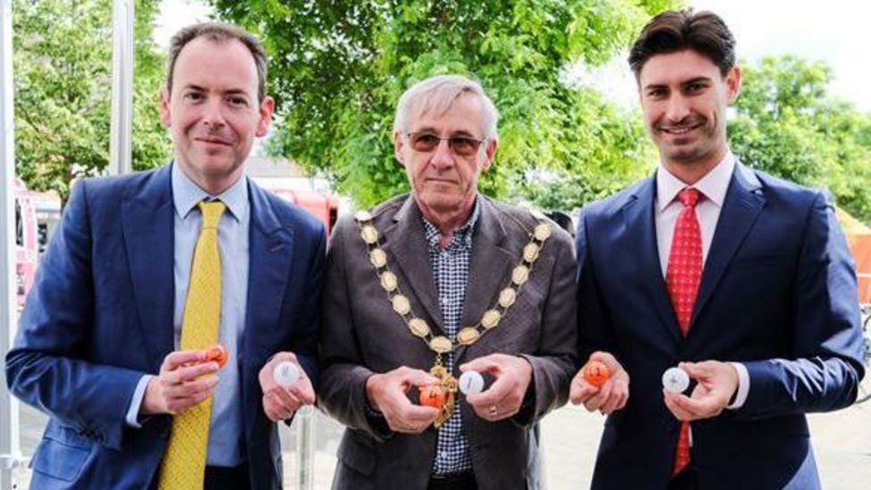 Epsom Derby: Final preparations under way for race festival - BBC News