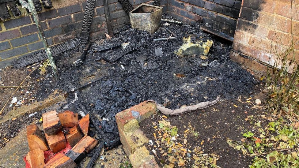 Child among seven rescued from fire at Basildon flats - BBC News