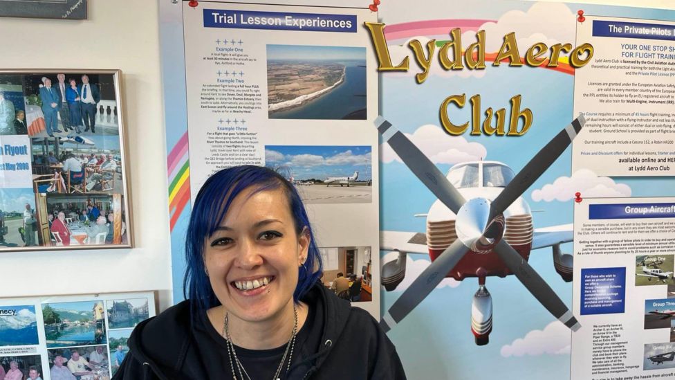 Kent: Disability flying lessons launch at Lydd airport - BBC News