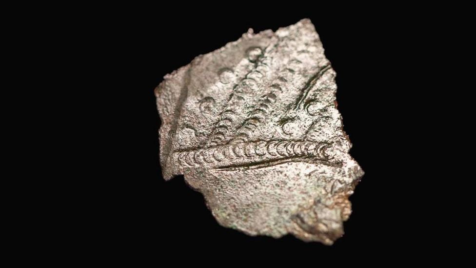 Sutton Hoo 6th Century Byzantine bucket pieces unearthed in dig - BBC News