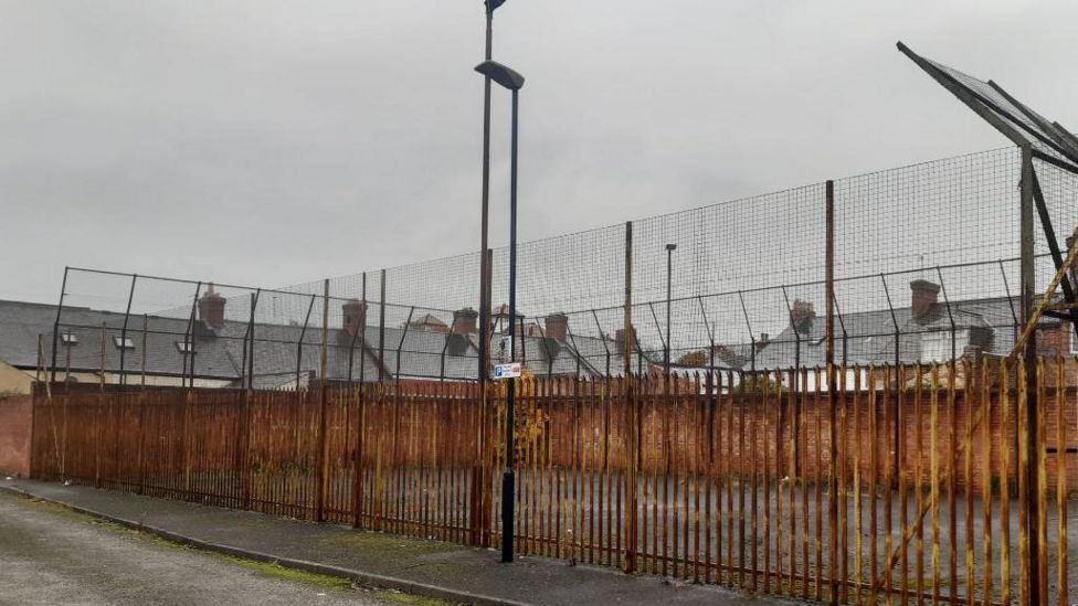 Southwick: New football and basketball centre approved - BBC News