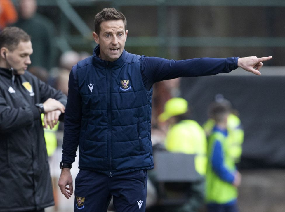 We'll need to take care of van Veen says MacLean - BBC Sport