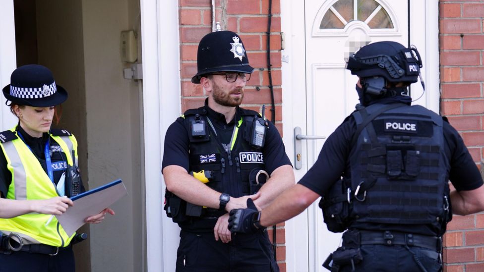 Votes cast Avon and Somerset Police new crime commissioner - BBC News