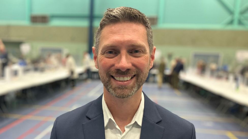 Cherwell District Council: First new leader for two decades - BBC News