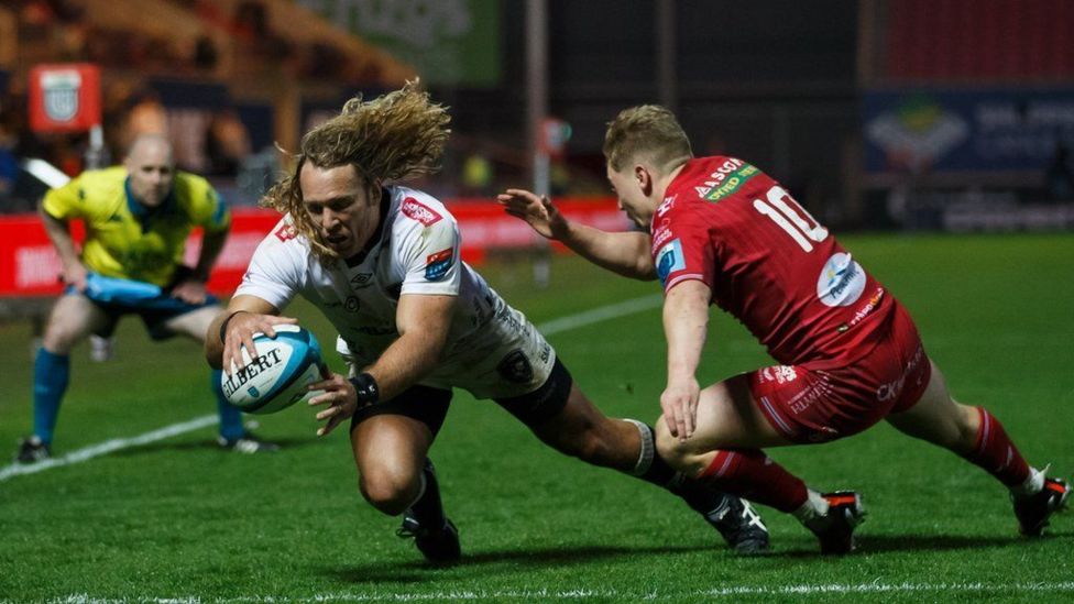United Rugby Championship: Scarlets 27-32 Sharks - Kok hat-trick proves ...