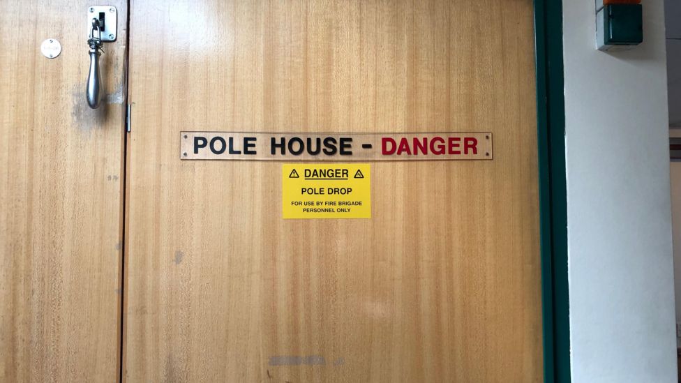 Firefighters still using one of Nottinghamshire's last drop pole - BBC News