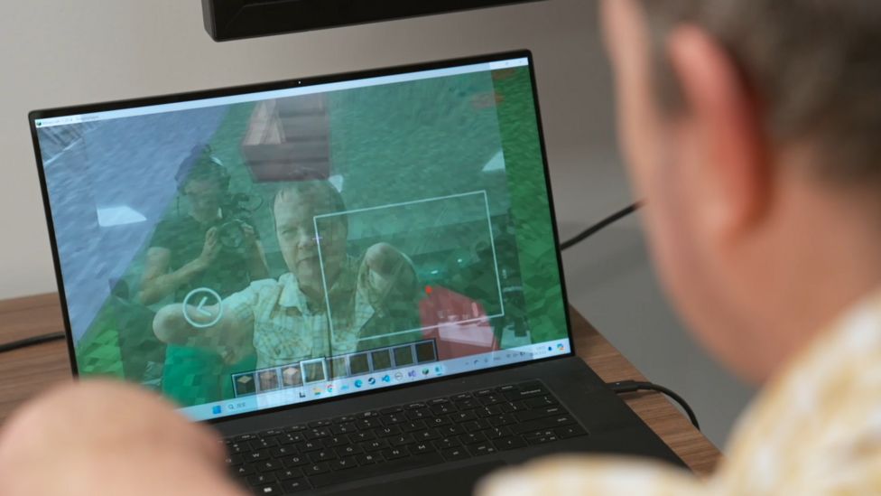 Can touchless tech create 'equitable' gaming? - BBC News