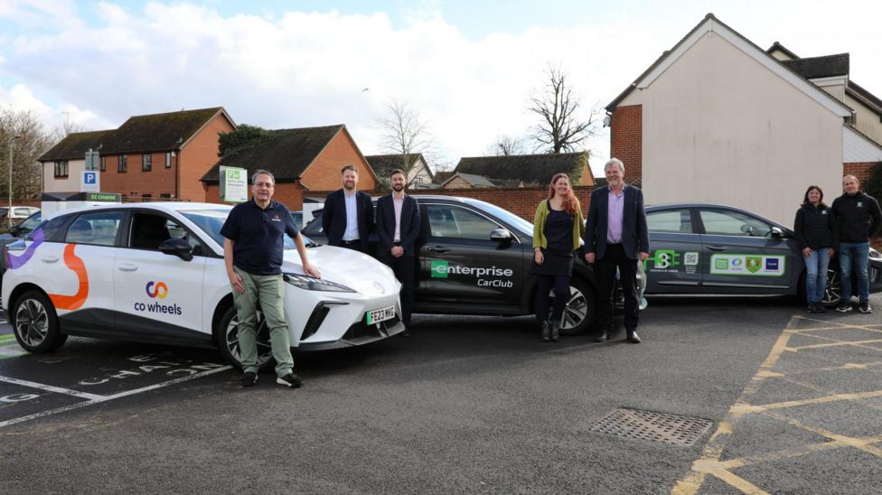 Electric vehicle car sharing scheme launched - BBC News