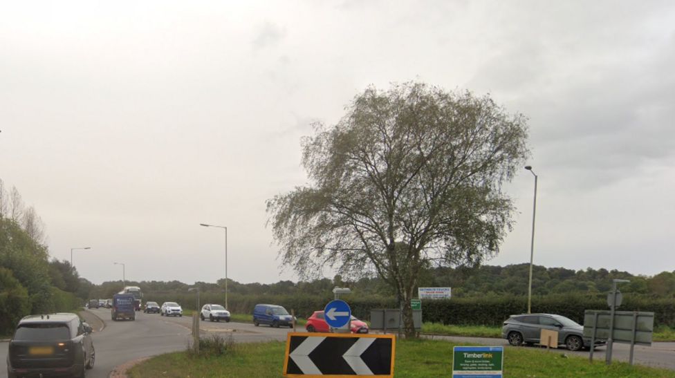 Stretch of A41 in Shropshire to close for surface repairs - BBC News