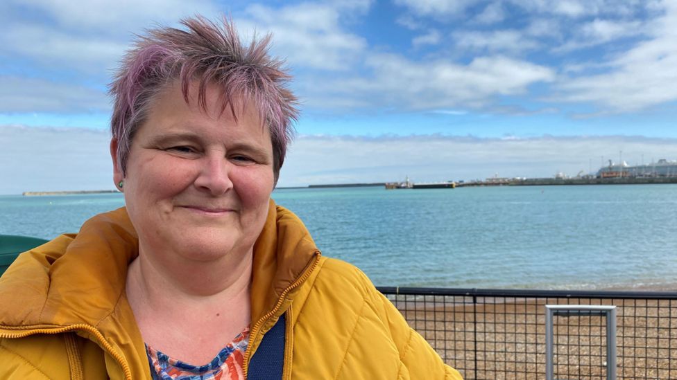 Dover MP: Natalie Elphicke defection splits opinion in Kent town - BBC News