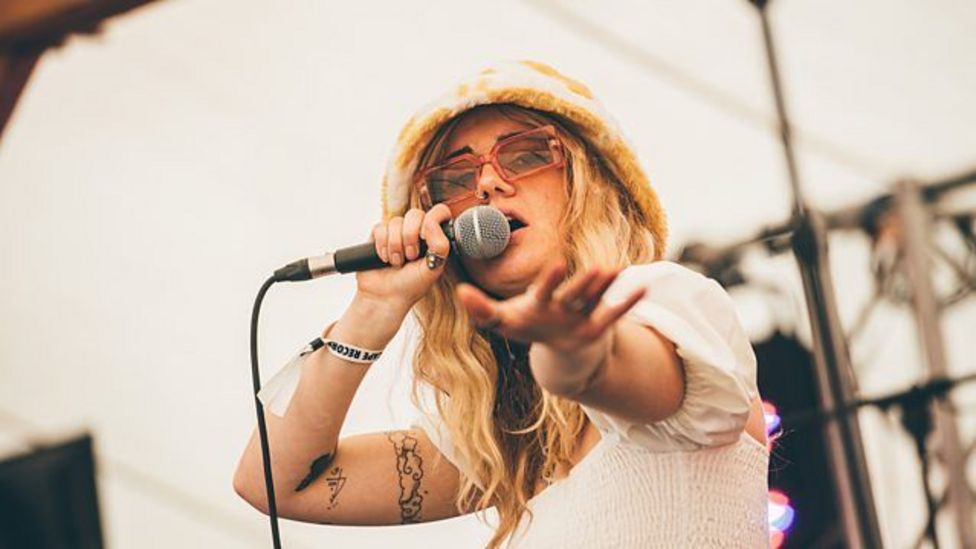 Ateb y Galw: Mali Hâf - BBC Cymru Fyw