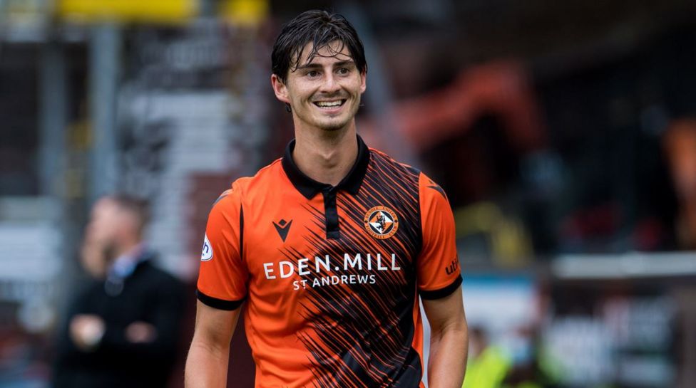 Harkes agrees new Dundee United deal - BBC Sport