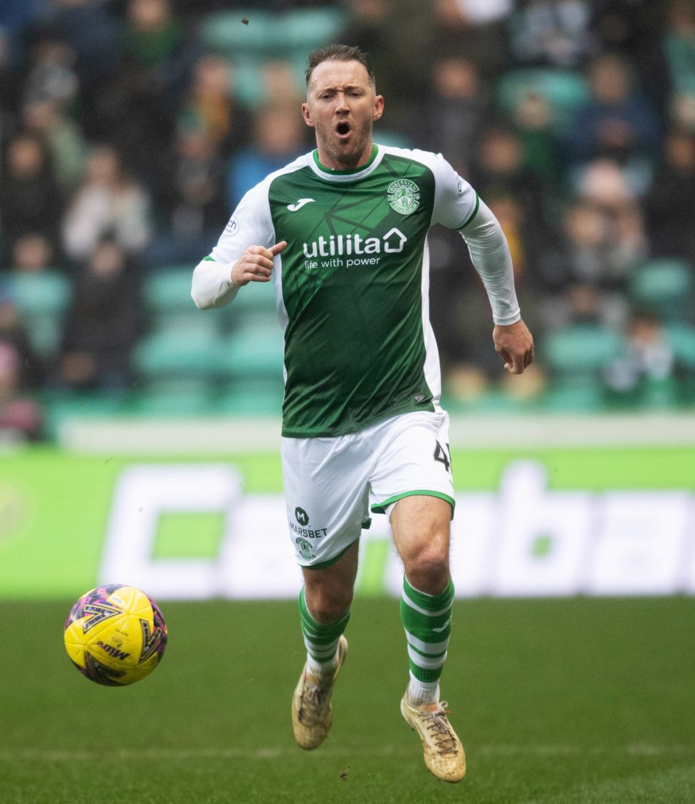 Hib thank departing trio - BBC Sport