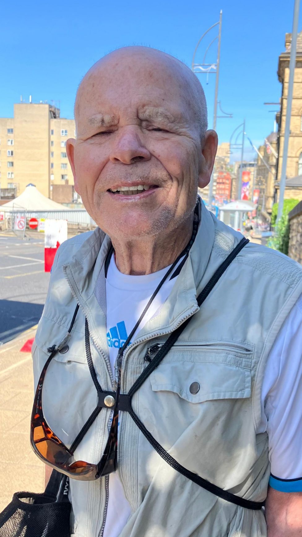 Bradford Interchange: Bus passengers bemoan 'Crystal Maze' works - BBC News