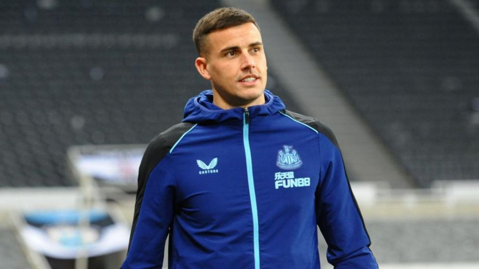 Deadline day: Newcastle's Darlow heads out on loan - BBC Sport