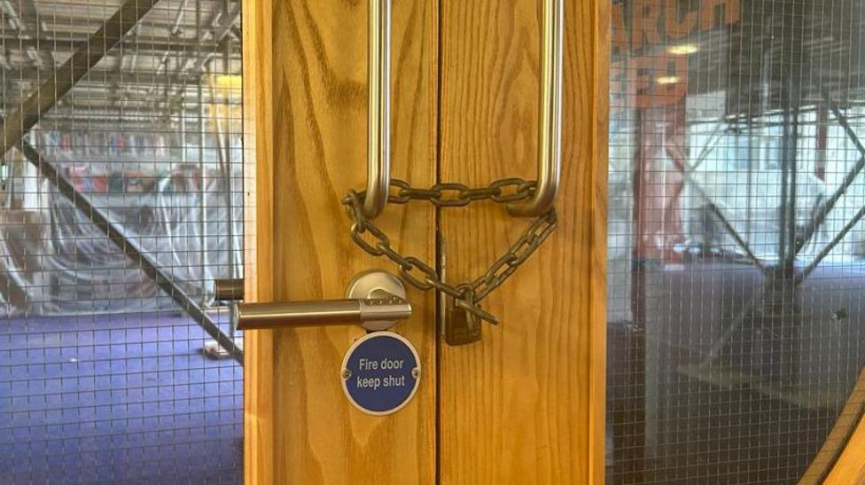 RAAC discovery in Devon college causes major concern - BBC News