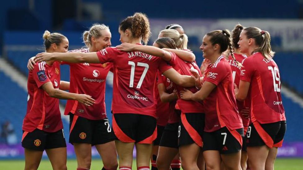 Brighton 1-1 Man Utd: Nikita Parris scores against former club - BBC Sport