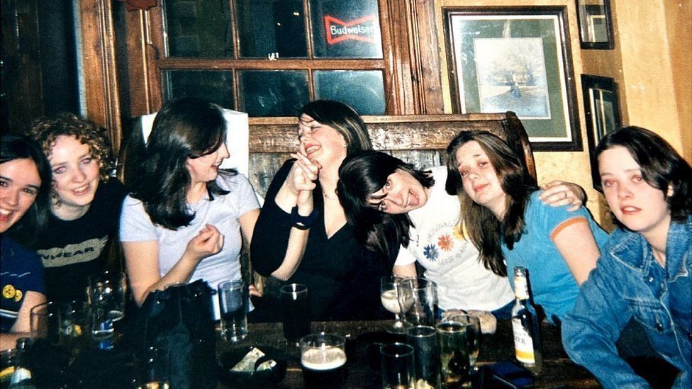 Dathlu 50 mlwyddiant Undeb Myfyrwyr Cymraeg Aberystwyth - BBC Cymru Fyw