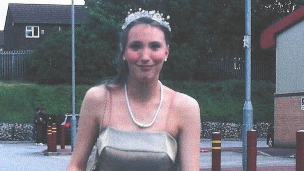 Woman's rape and murder 'could have been prevented' - BBC News