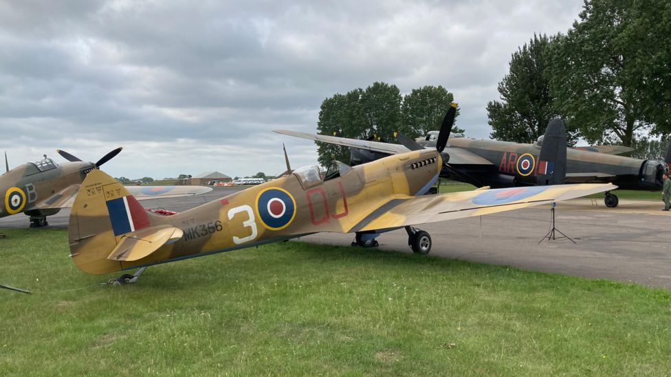 Spitfire crash: Tributes to pilot killed at Coningsby - BBC News