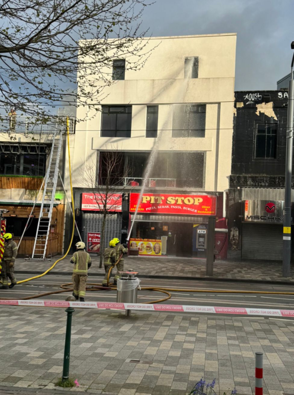 Broad Street: Fire crews tackle Birmingham city centre blaze - BBC News