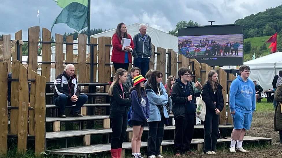 Urdd Eisteddfod: Photos from a festival of sunshine and showers - BBC News