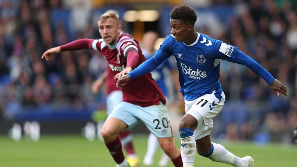 West Ham v Everton: Team news - BBC Sport