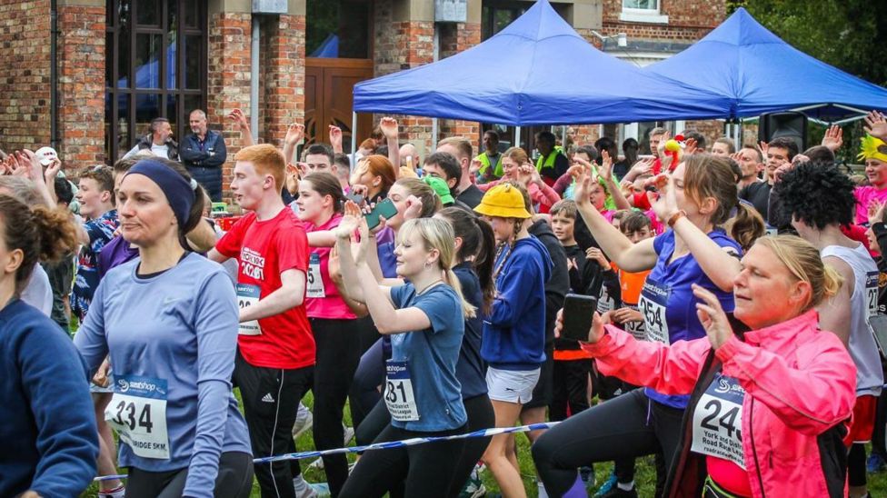 Run For Millie: Olympic gymnast joins York memorial race - BBC News