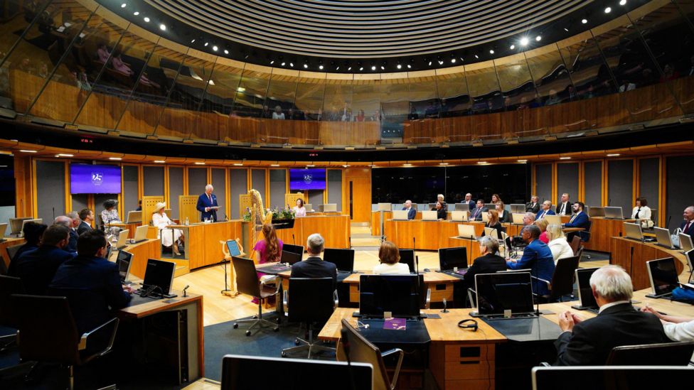 Welsh First Minister Vaughan Gething has resigned - BBC Newsround