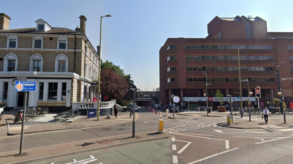 Watford stabbings: Two men taken to hospital with injuries - BBC News