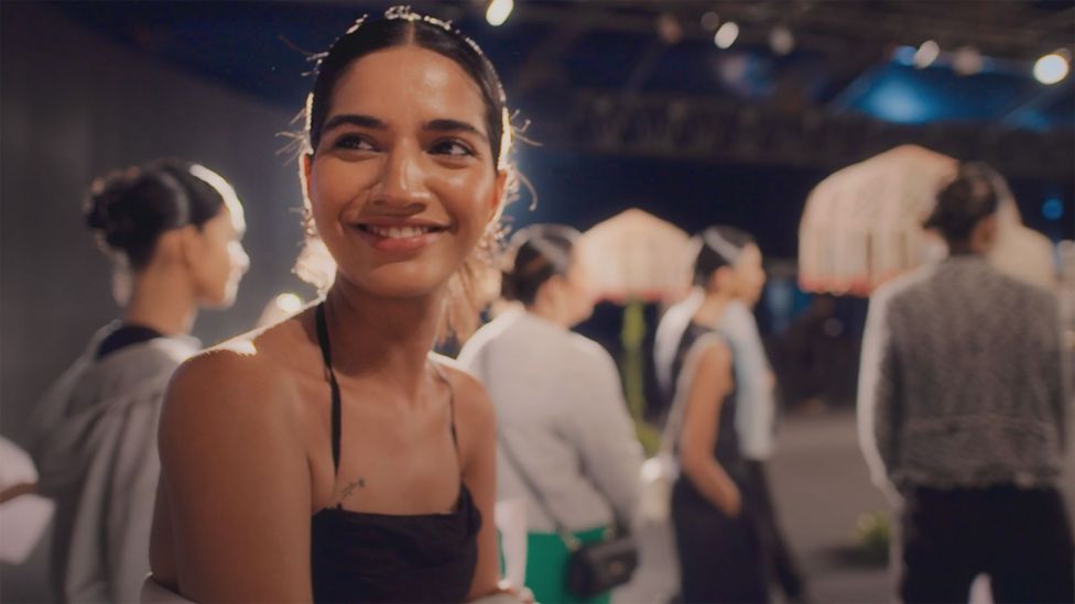 How to be a model in Mumbai, the ‘city of dreams’ - BBC
