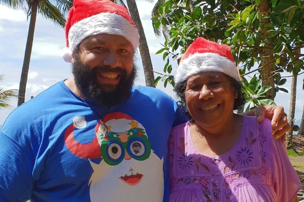 Climate change: Fijian living in NI describes home 'lost' to sea - BBC News