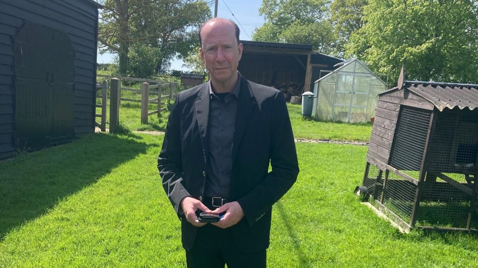 Family of Muriel McKay will return to Trinidad if remains found - BBC News