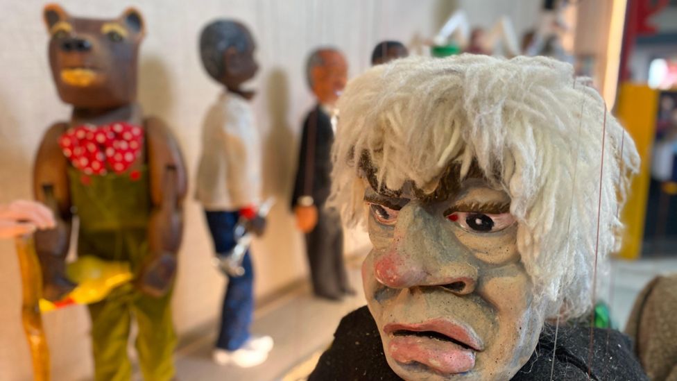 Upfront Puppet Museum prepares to open near Penrith - BBC News