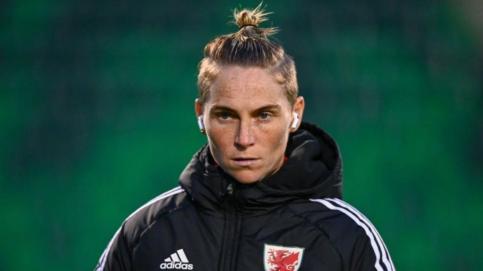 Jess Fishlock: Who is Wales' record-breaking goal scorer? - BBC News