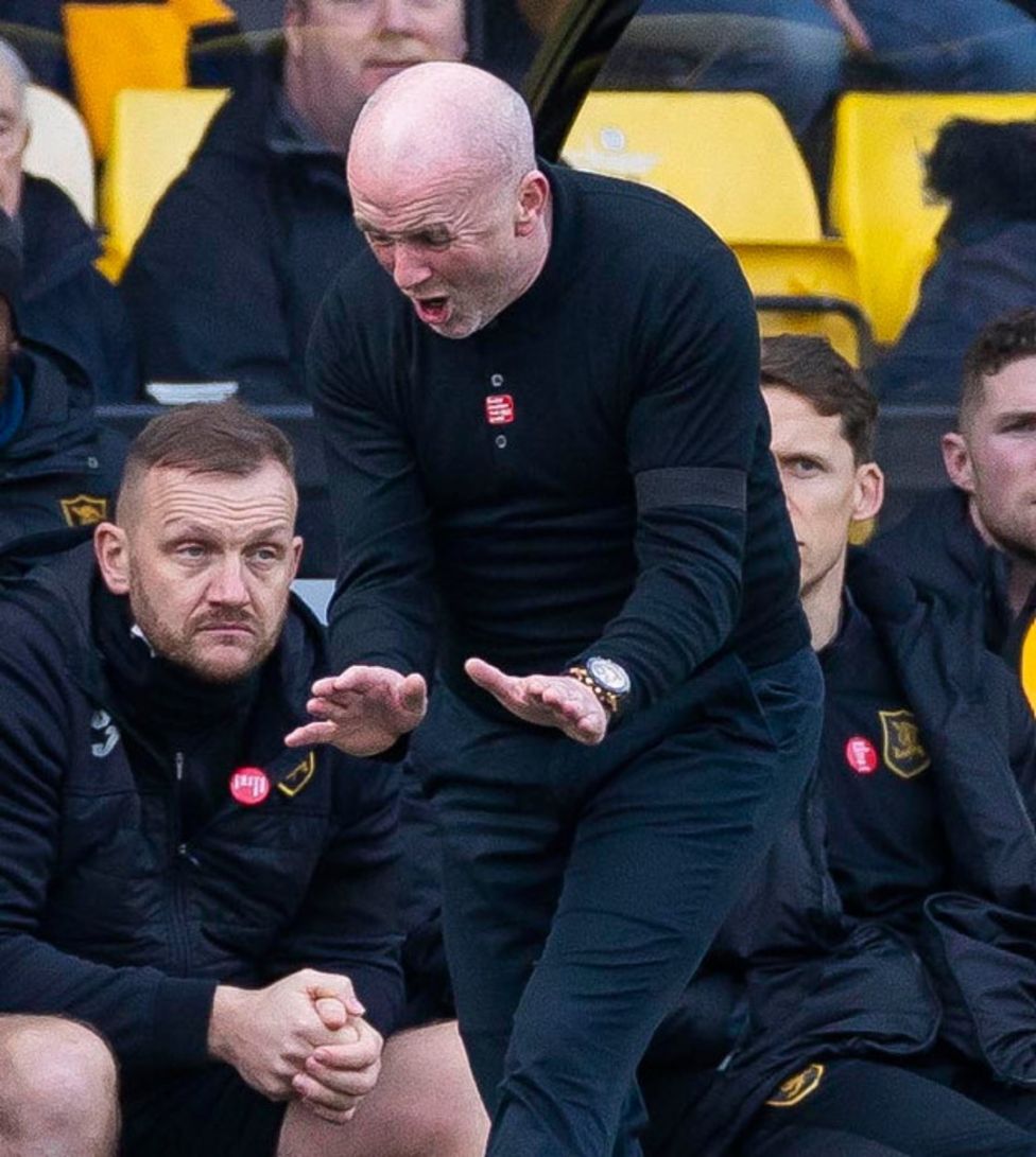 I was in the wrong, I let everyone down - Martindale - BBC Sport