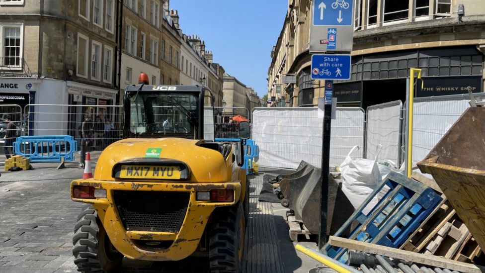 Lower Borough Walls in Bath to close for anti-terror zone works - BBC News