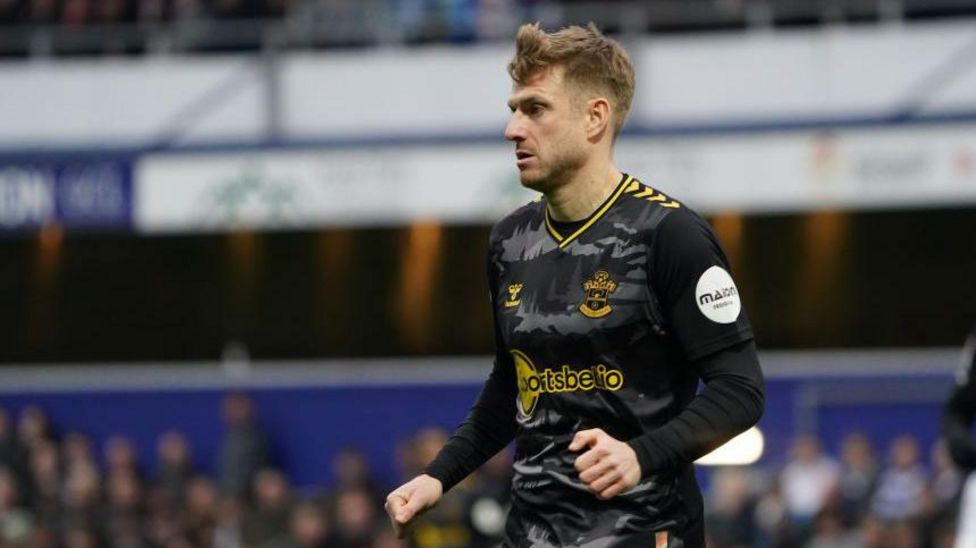 Squad watch - Gordon returns, Southampton show and Doig deal done - BBC ...