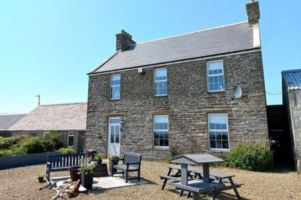 Sale of £4.2m farms marks end of an era on Orkney island - BBC News