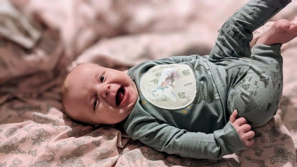 NHS trust admits 'missed opportunities' in baby death - BBC News