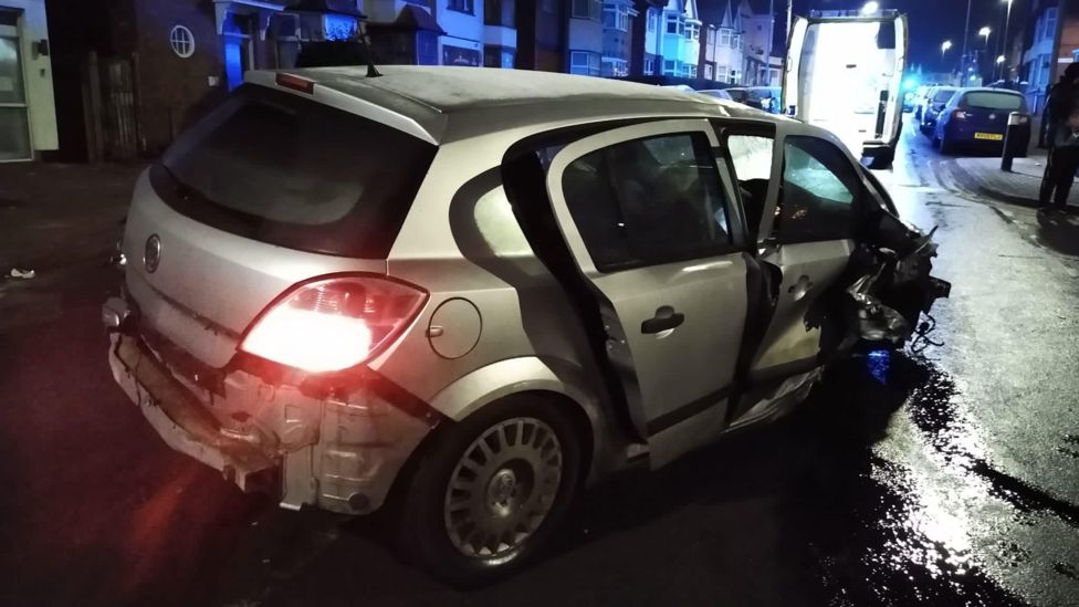 Leicester: Arrest after driver hurt and couple cut from car in crash ...